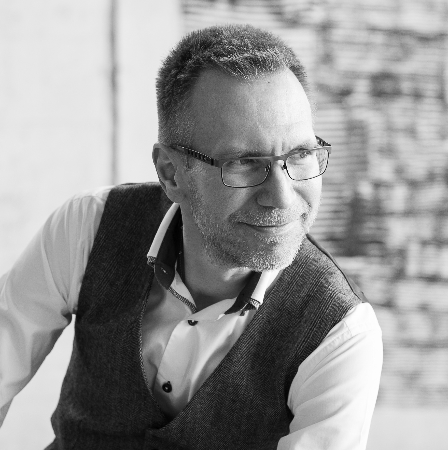 5-Day Challenge THE ONE - Derek Callan | English for Professionals